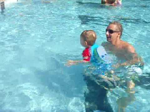 archie swimming at manly pool - YouTube