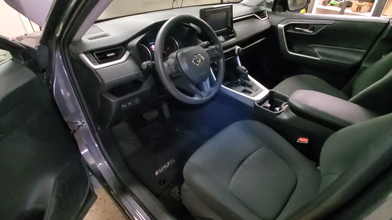 2019 Toyota RAV4 Interior Tour - Front Seats, Steering Wheel, Dashboard ...
