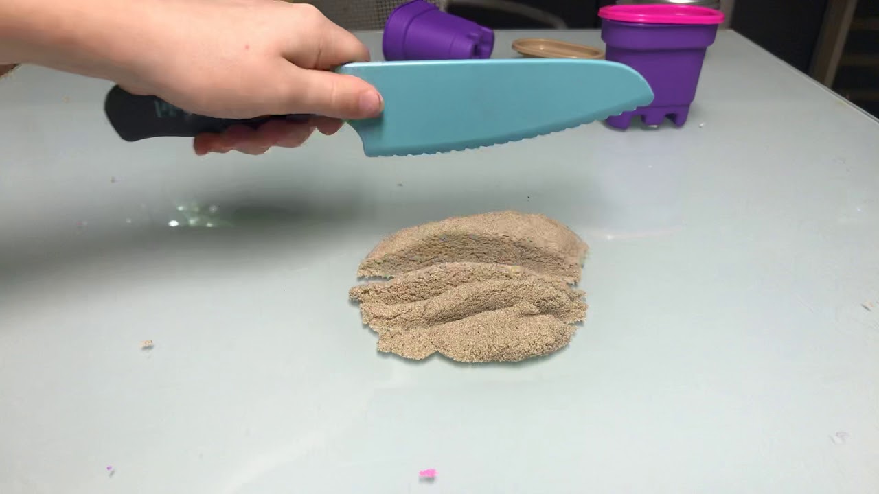 Cutting kinetic sand! (ASMR) - YouTube