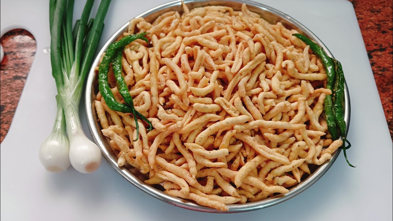 Gathiya Recipe 😋 - YouTube