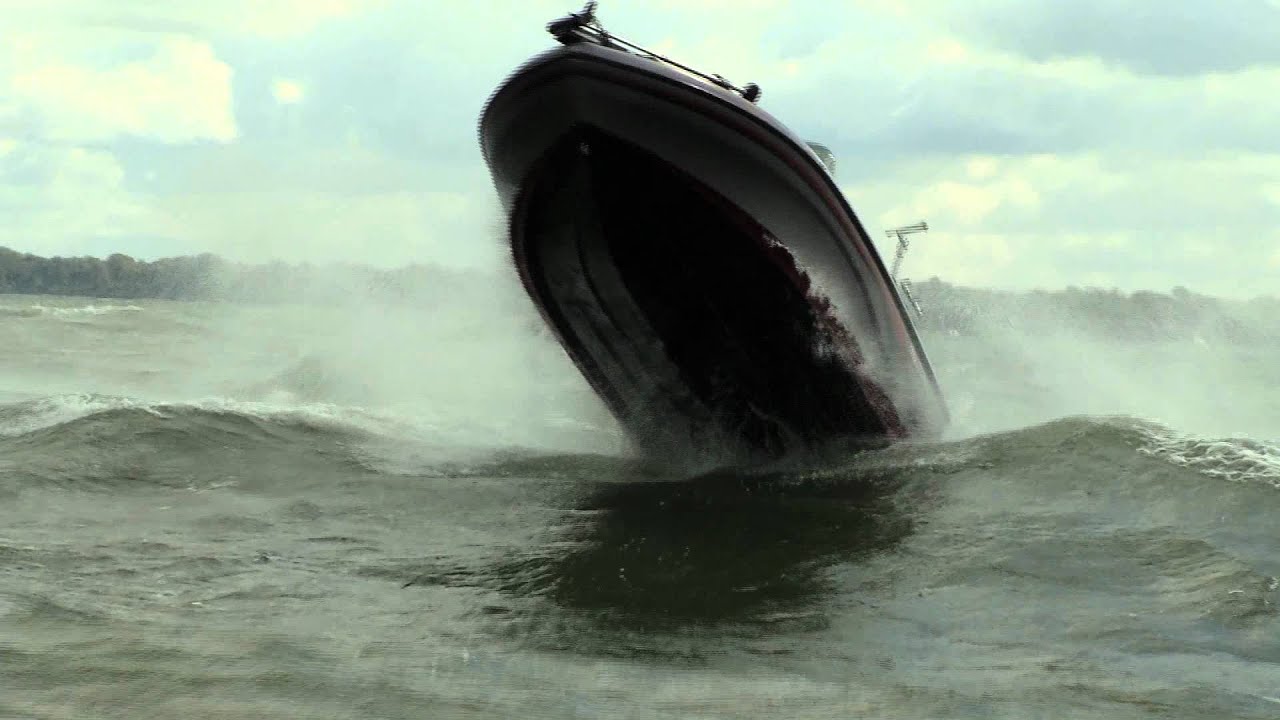 Nitro ZV21 First Look: Running Big Water - YouTube