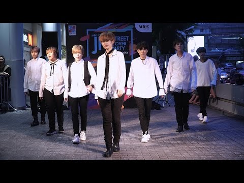 170520 4K 'BangEarn' - 'Boy In Luv,We Are Bulletproof Pt2,Spring Day'(BTS) @ MBK JK Street'17