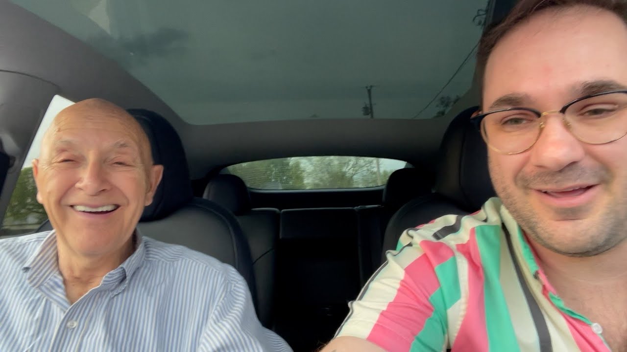 86 yo PAPA rides with Tesla FSD - YouTube