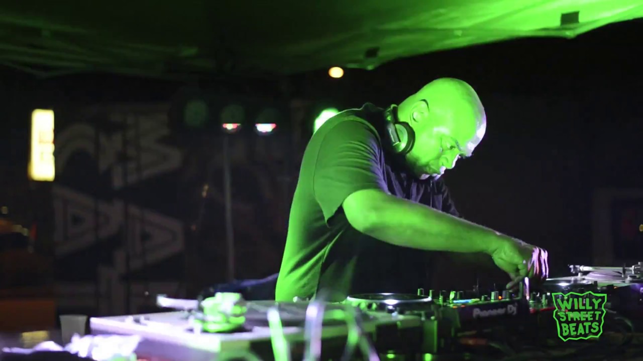 Claude Young - Willy Street Beats 2017 - YouTube