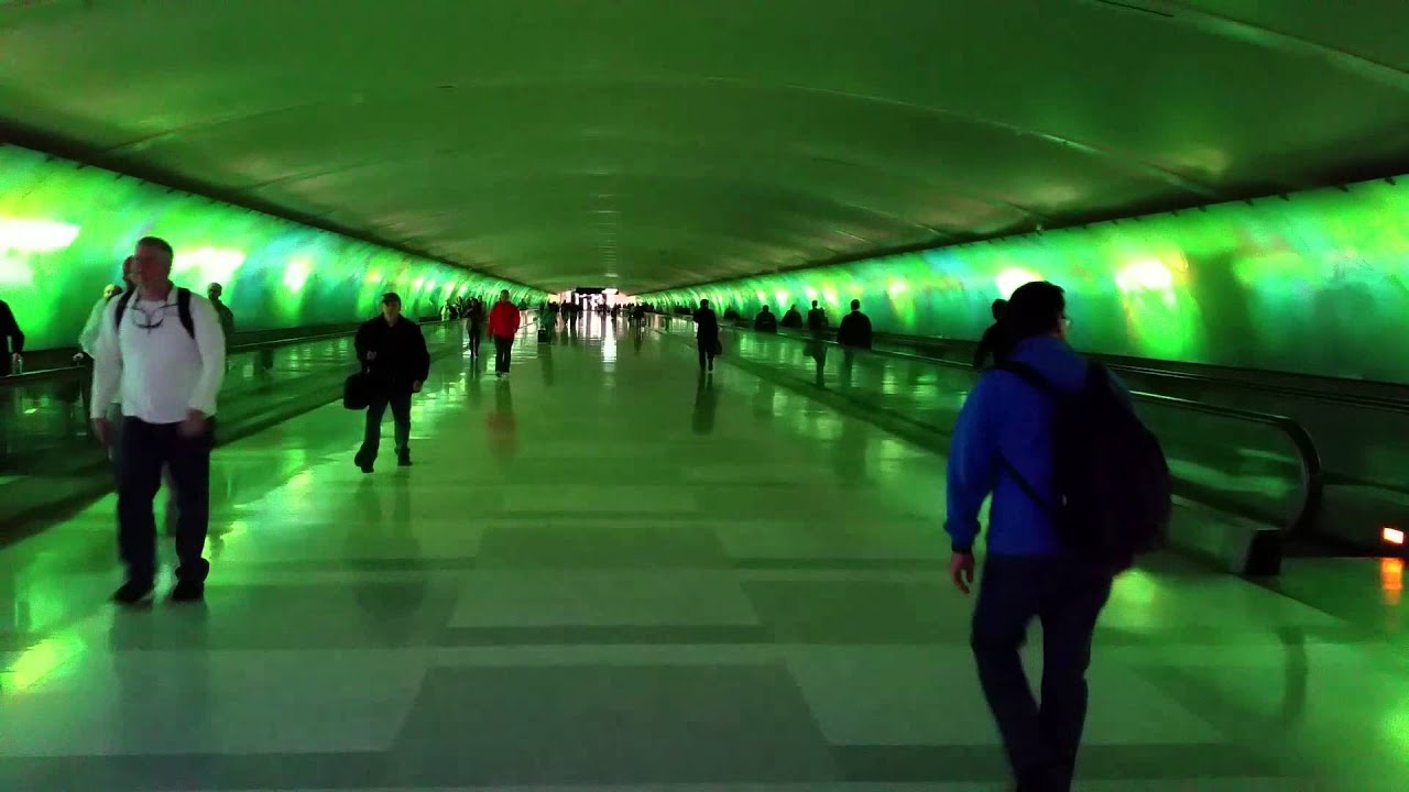 Detroit Airport Rave Tunnel - YouTube