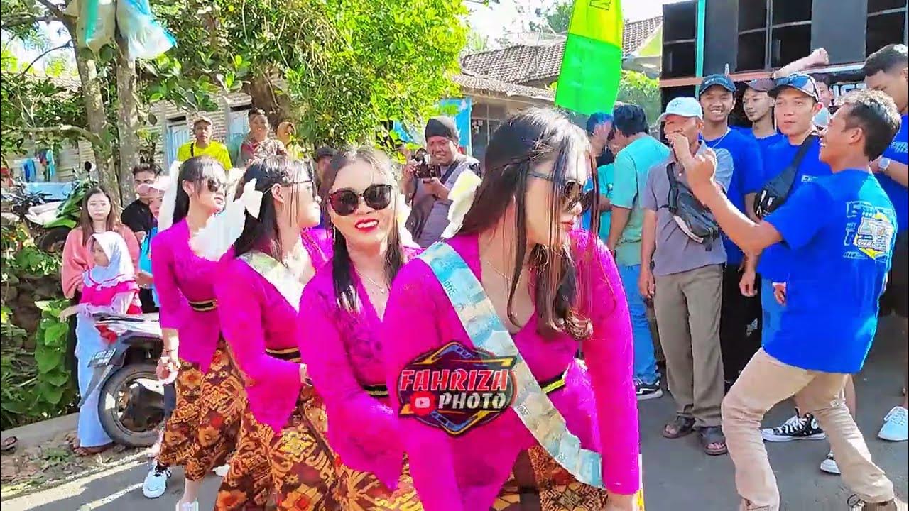 Pargoy Kebaya Pink Karnaval Gunungsari Tlogowungu Pati - YouTube