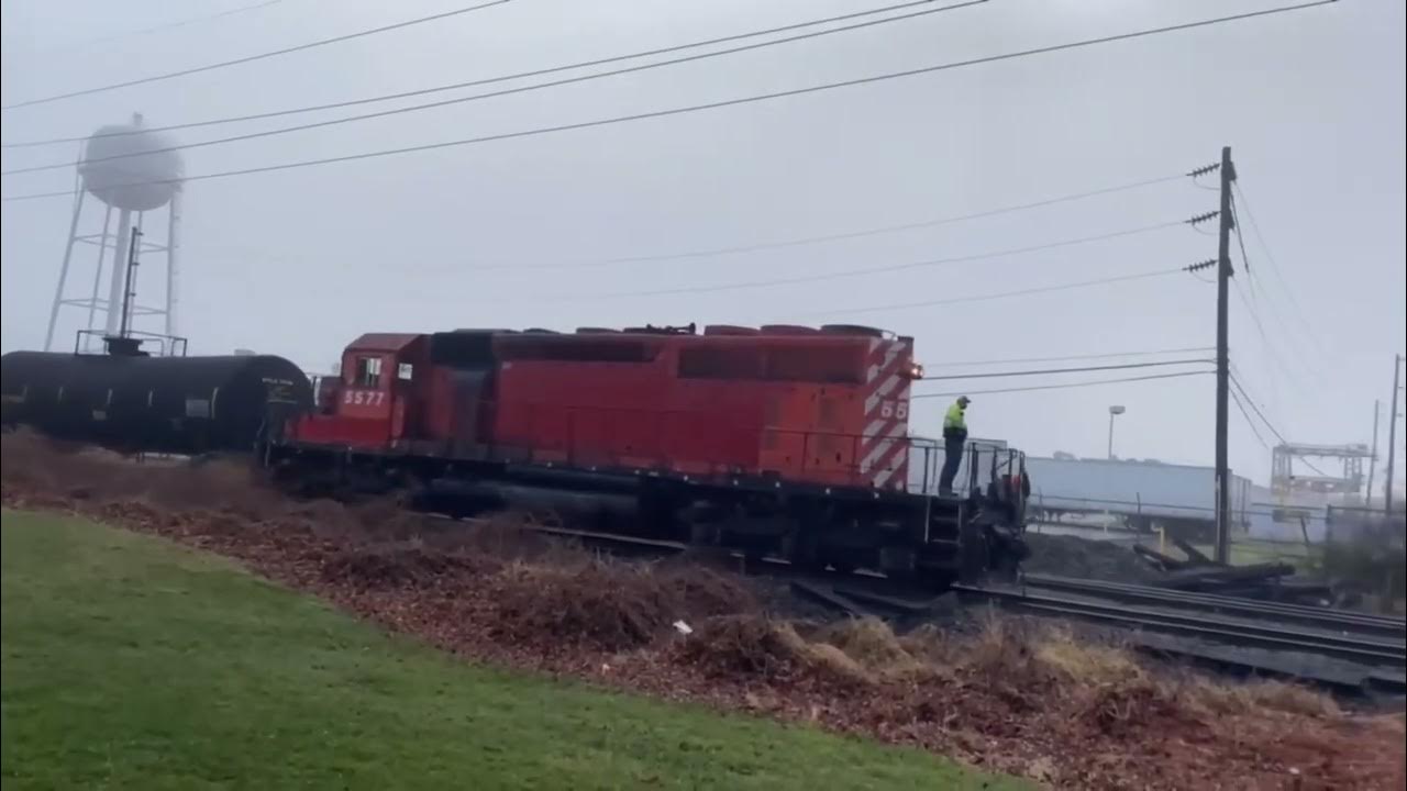 PN 5577 Ex CP EMD SD40-2 Warminster Pennsylvania - YouTube