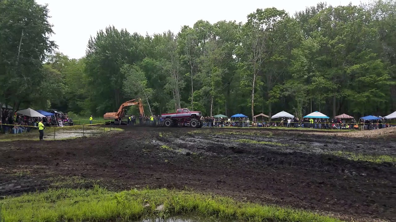 2018 Perkins Mud Bog Howell, Michigan - YouTube