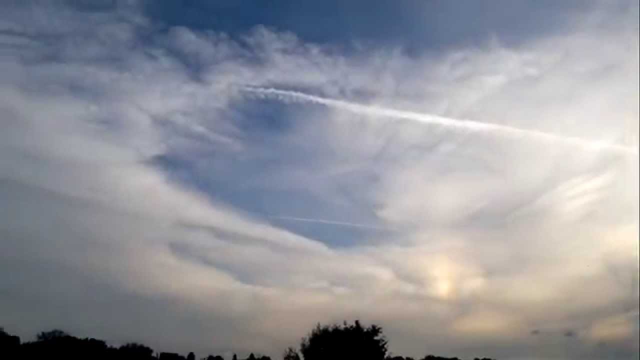 Chemtrails (CHEMBOW) 24.6.2014 [18:40-21:10] - YouTube