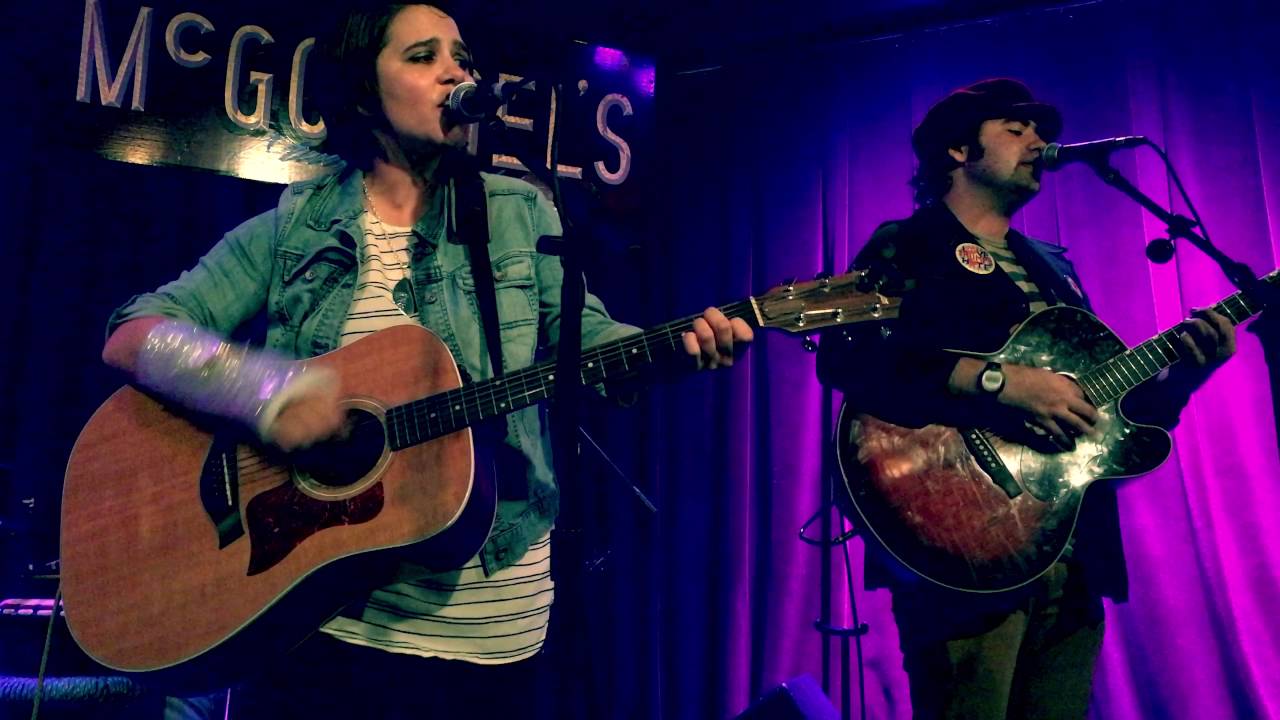 Paige Lewis- "Overrated" LIVE - YouTube