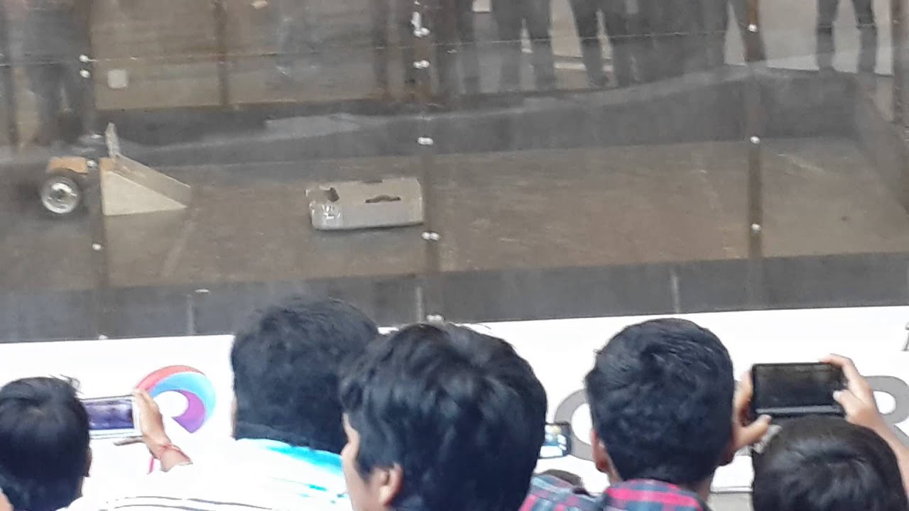 Robowars IIT bombay 3-1-15 - YouTube