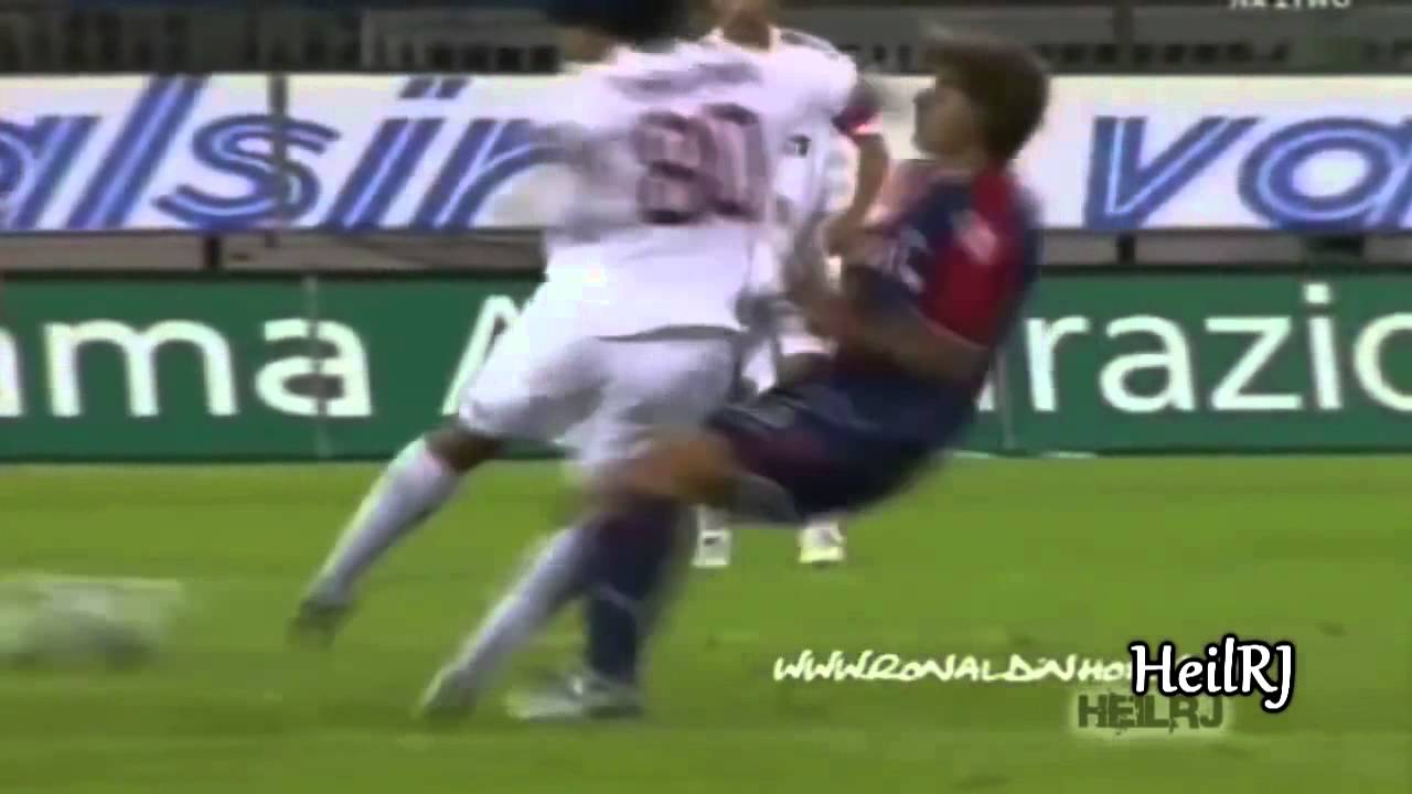 Ronaldinho Top 30 Skills Moves Ever - YouTube
