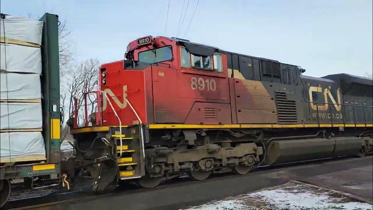 CN 2316, 8910 Eastbound train with Cylindrical Hoppers, PROCOR tank cars at Vicksburg, MI - YouTube