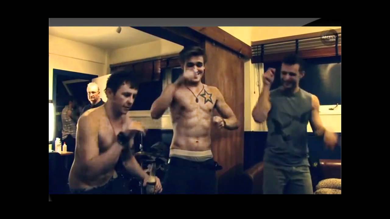 McFly dance!! ShirtLess - YouTube
