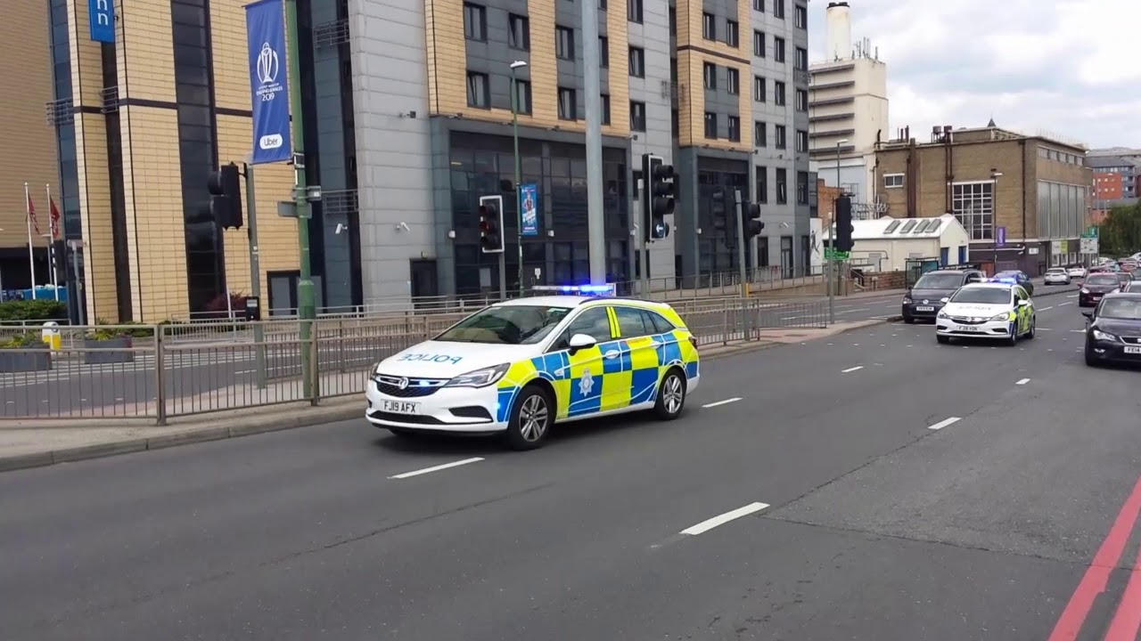 Various Police & Fire Brigade Responses from this weekend. - YouTube