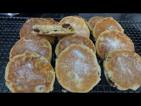 Welsh Cakes - A Traditional Griddle Cake - YouTube