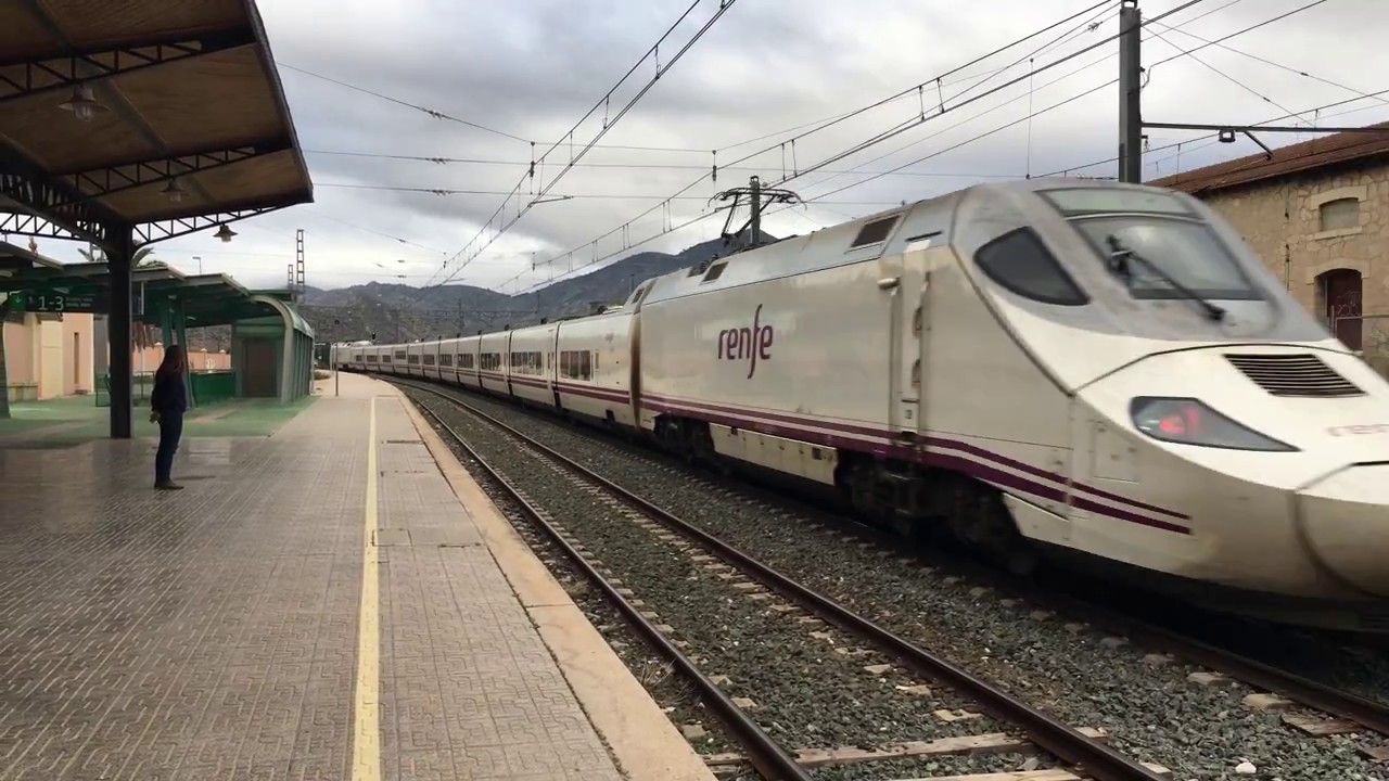 Tren Alvia S-130 (01113) Alicante-Barcelona. - YouTube