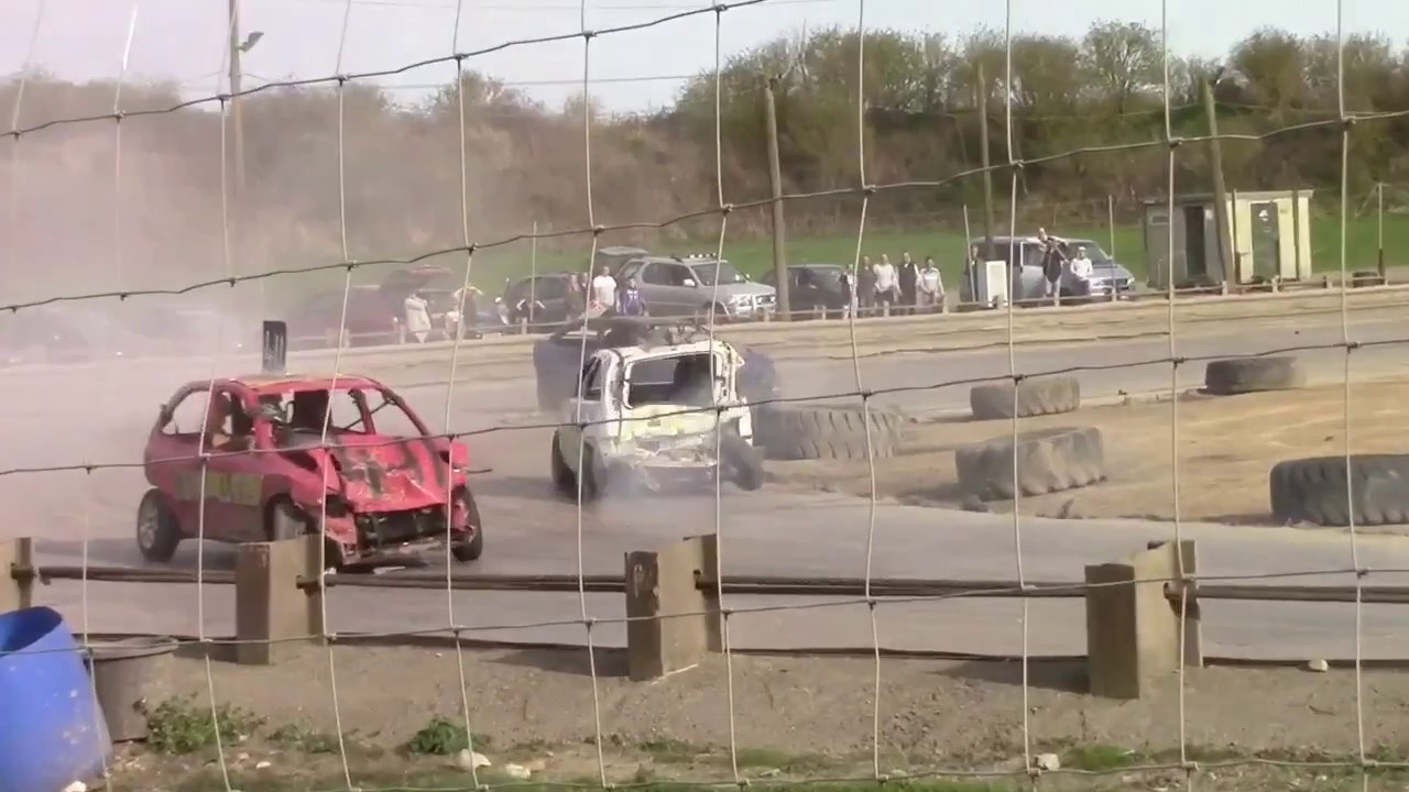 Banger Racing at Standlake Arena - 26/3/17 - YouTube