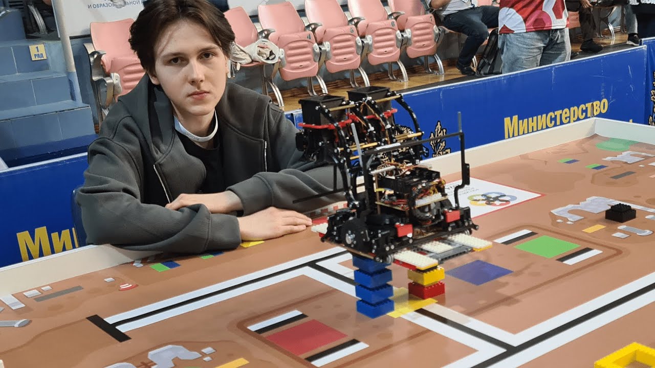 WRO 2024 SENIOR RUSSIAN CHAMPION - YouTube