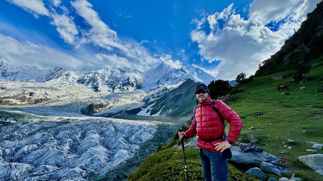 A refreshing lassi break on #rakaposhi Track ! - YouTube