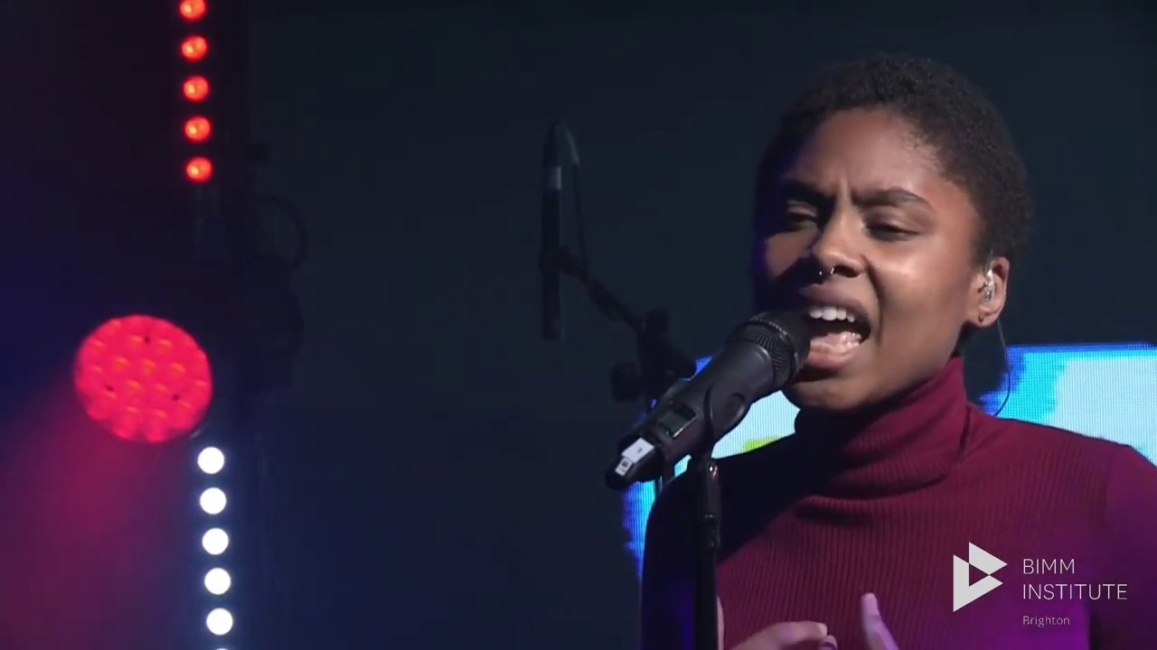 Zoe Cameron - Paper Thin (Lianne La Havas Cover) - Live at BIMM End Of ...