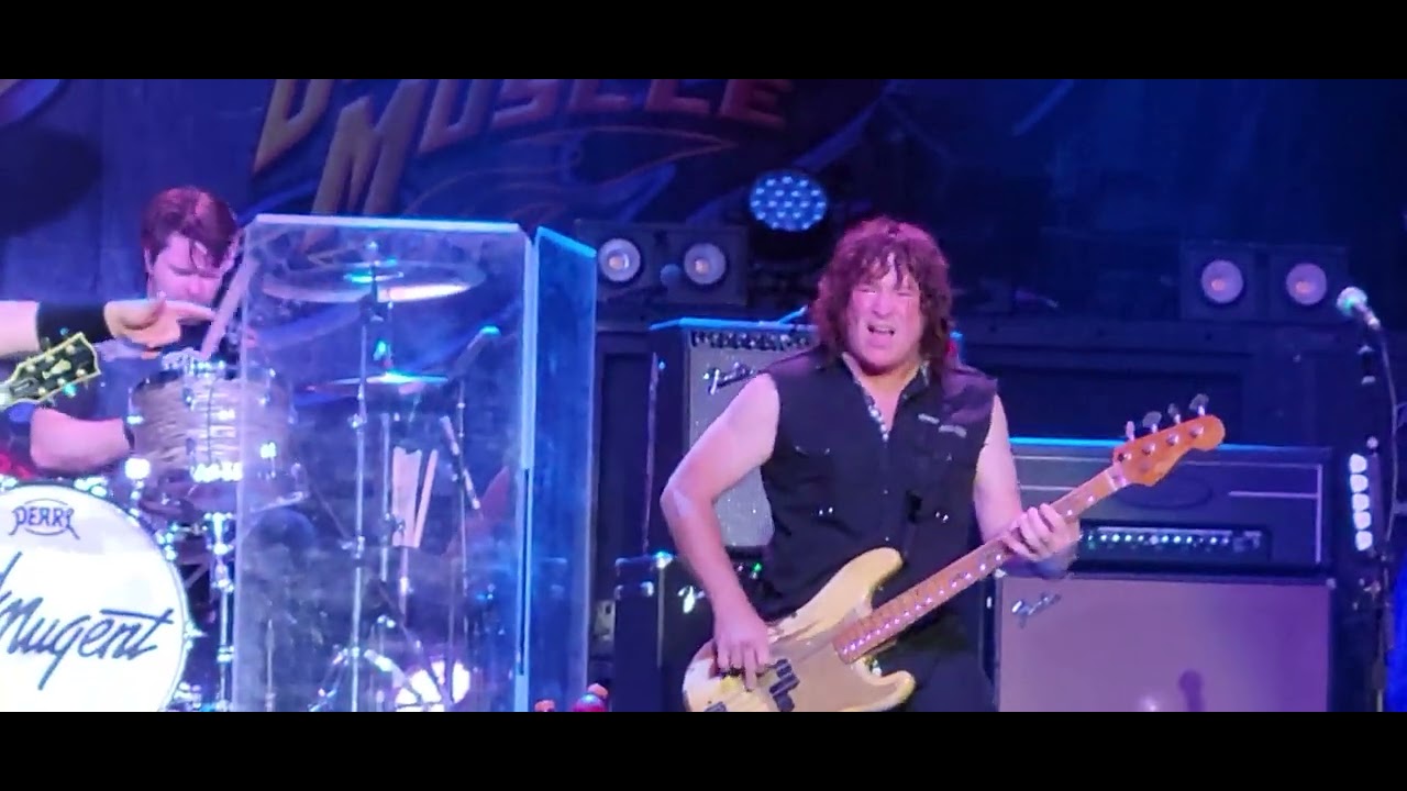 Ted Nugent Wang Dang Sweet Pootang Tulsa Ok 7-28-2022 - YouTube