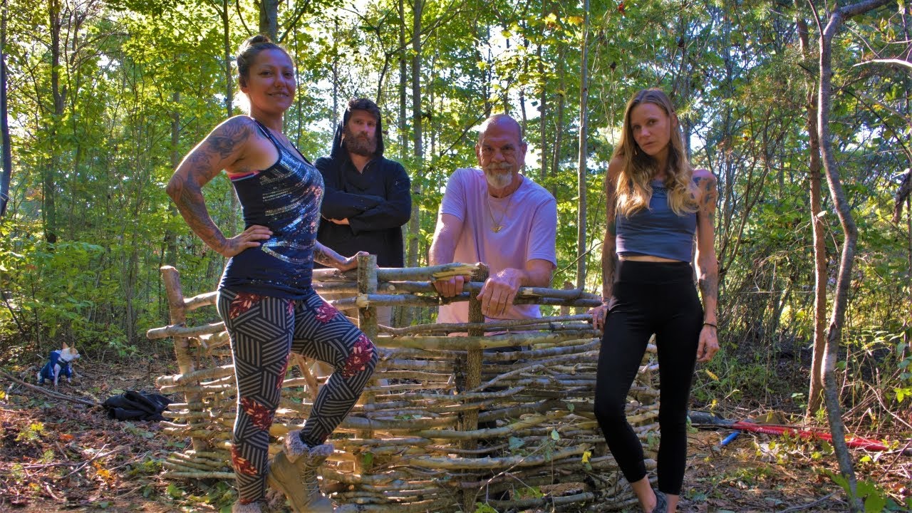 We Wattle while Living Off Grid / Building Compost Bin / Off Grid ...