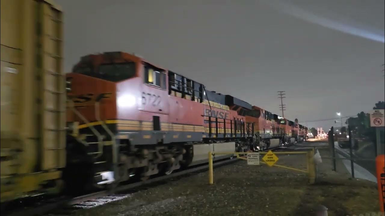 BNSF NB Daygo in Santa Ana 9/25/24 - YouTube