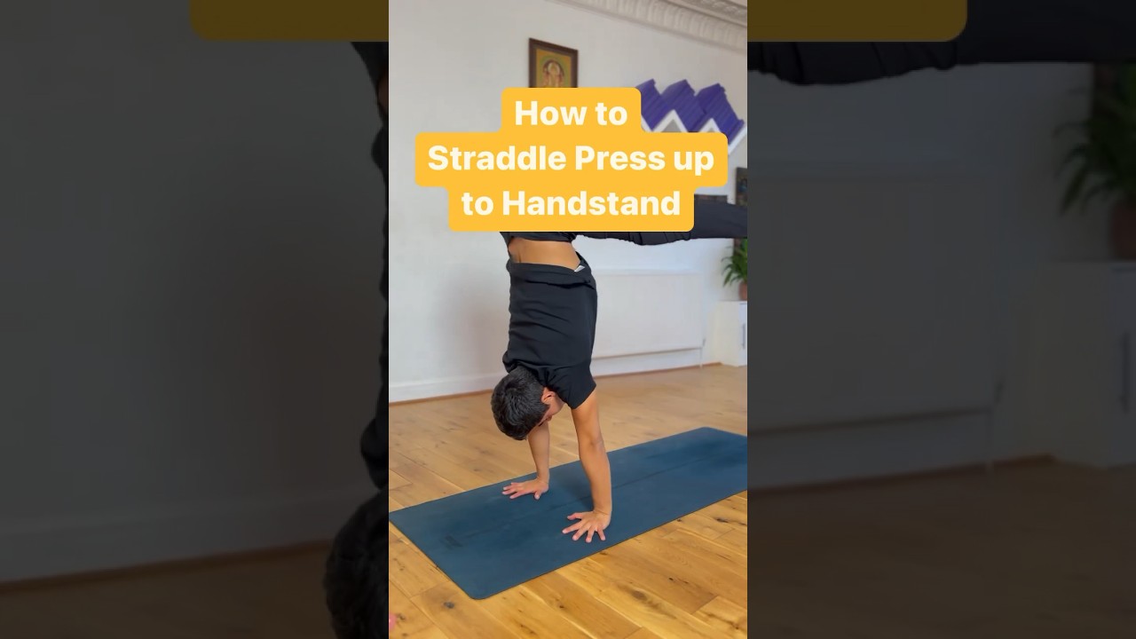 How to straddle press to Handstand 👌🏽 #handstandpractice #straddlepress ...
