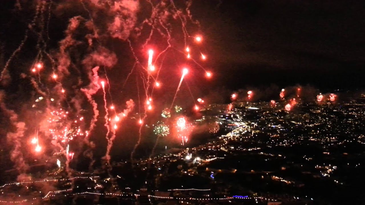 New Year's Eve fireworks in Madeira 2016-2017 - YouTube