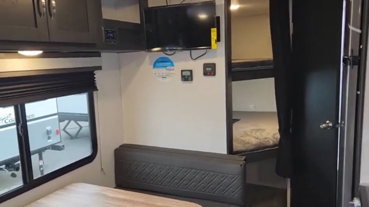The Perfect Family Starter RV? Go Inside a Freedom Express 22SE! - YouTube