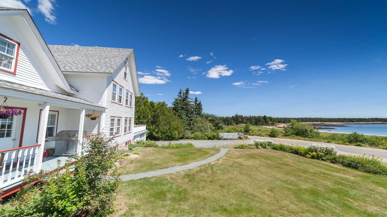 Take a Tour of our Historic 1820's Home - YouTube