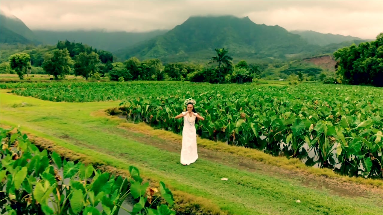 Shaelyn Tavares-Kapa'a May Day Queen 2020 - YouTube