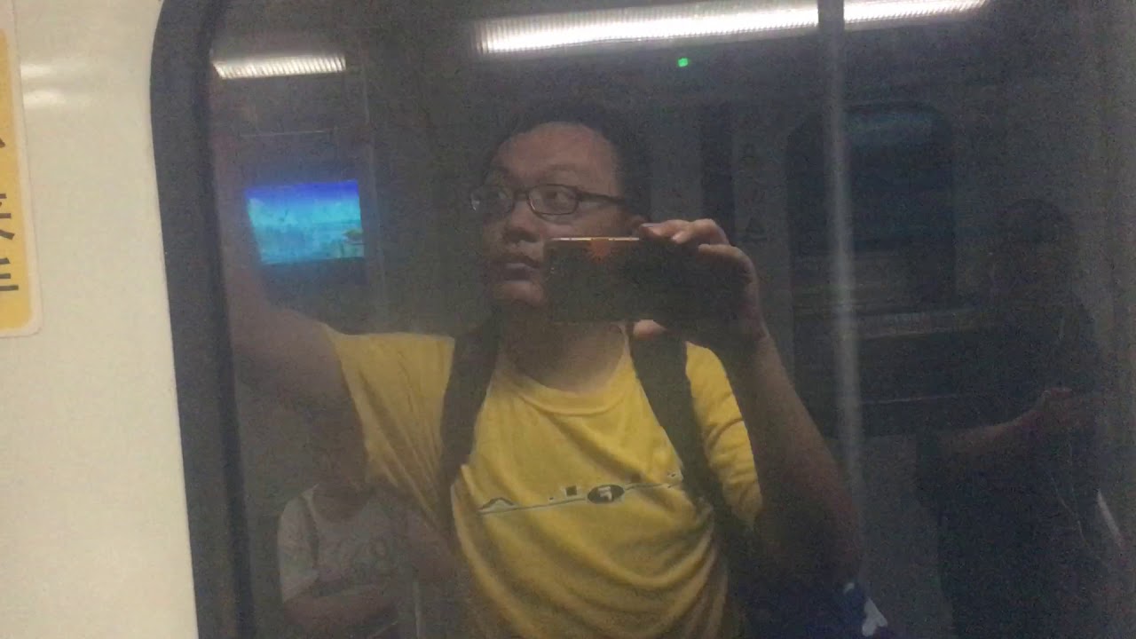 上海地鐵(軌道交通）二號線 往淞虹路 南京東路到中山公園 02A01型列車. Shanghai Subway （metro)line2.To ...