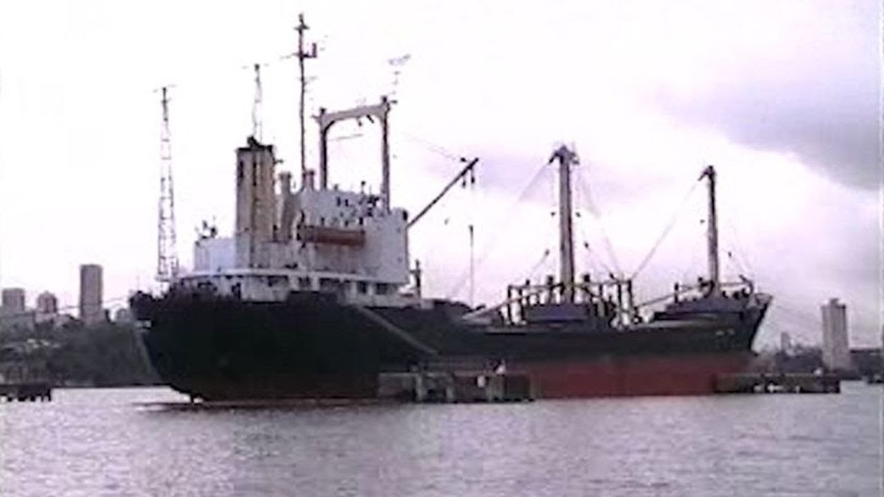 Pong Su was a 'rust bucket' moored in Sydney - YouTube