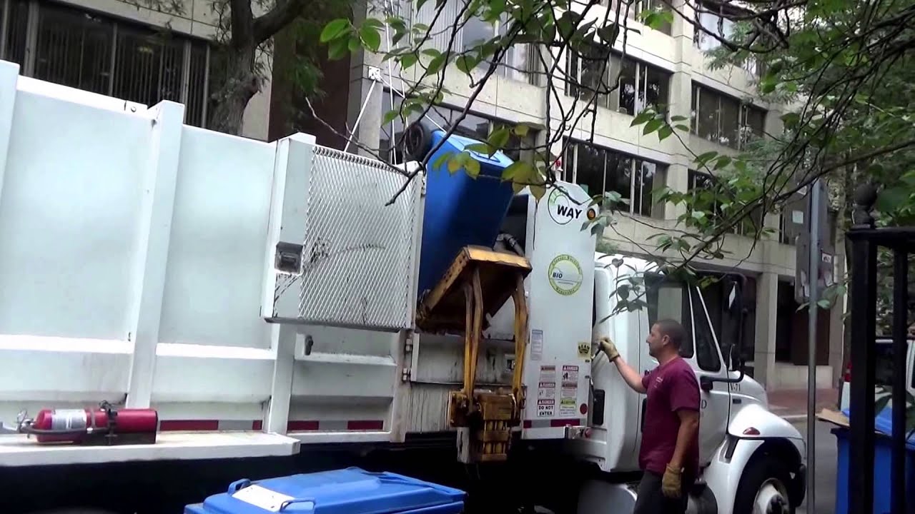 Harvard Recycling Services V-71 ~ International DuraStar New Way Mamba ...