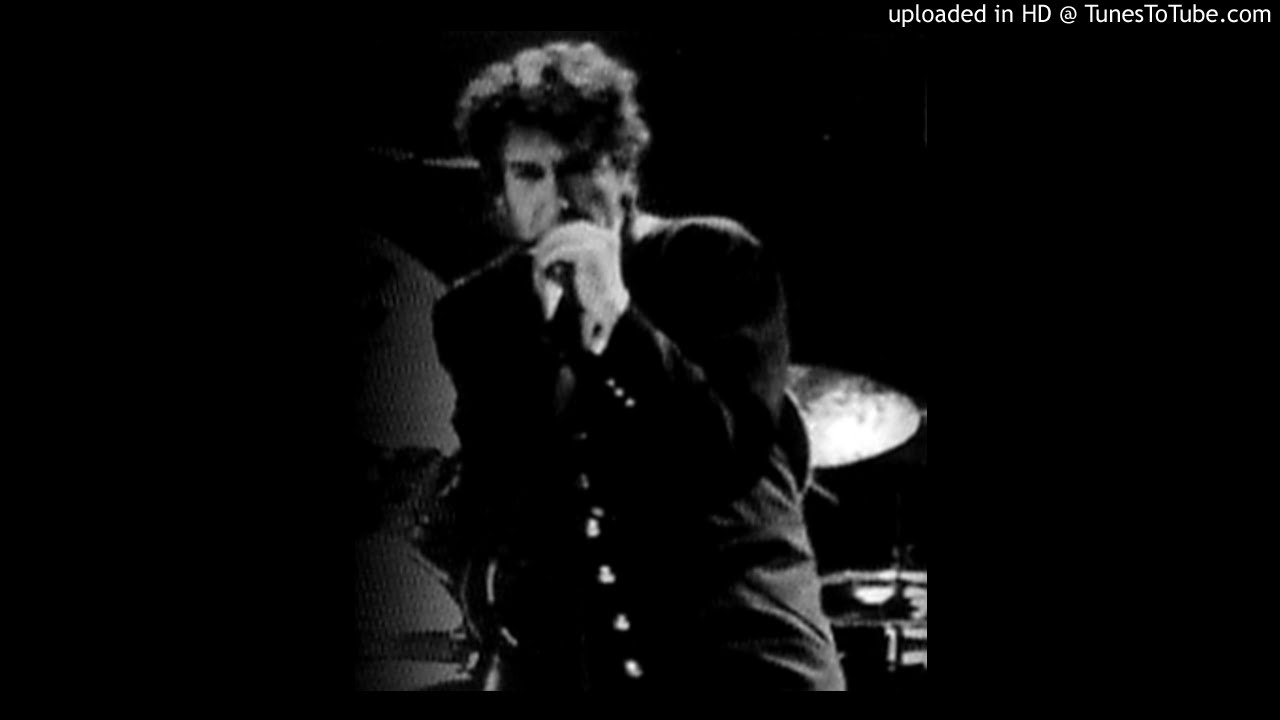 Bob Dylan live, Born in Time, St Louis 1998 - YouTube