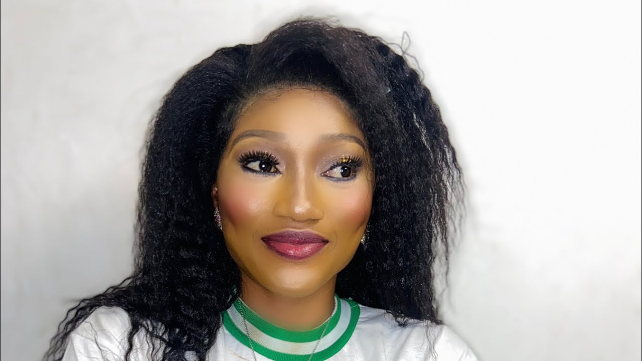 Watch me work. Photoshoot/full face and hair glam/NYSC Nigeria - YouTube