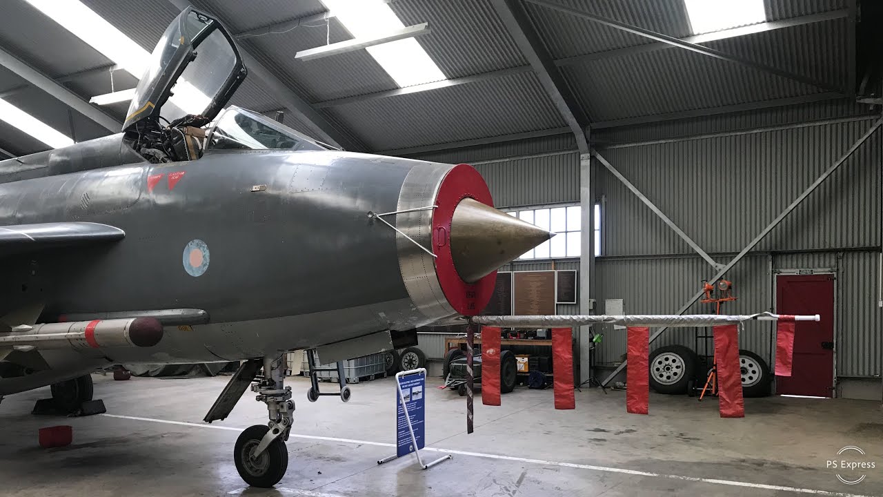 Lightning XR728 Walk Around - YouTube