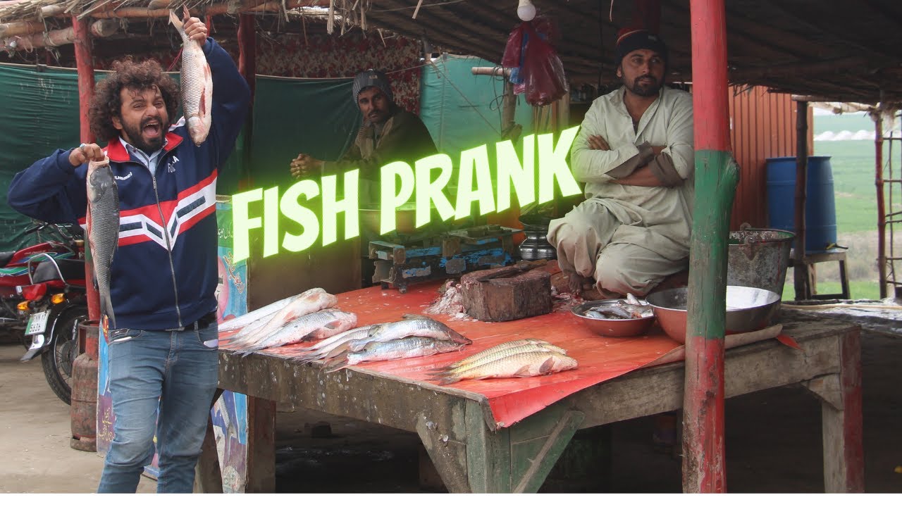 Fish 🐟 Prank 😆 | Funny Reactions 👻 | Faheem and Qasim Pranks - YouTube