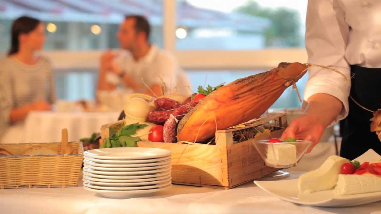 Gran Breakfast all'Atlantic Hotel di Riccione, 4 stelle Superior - YouTube