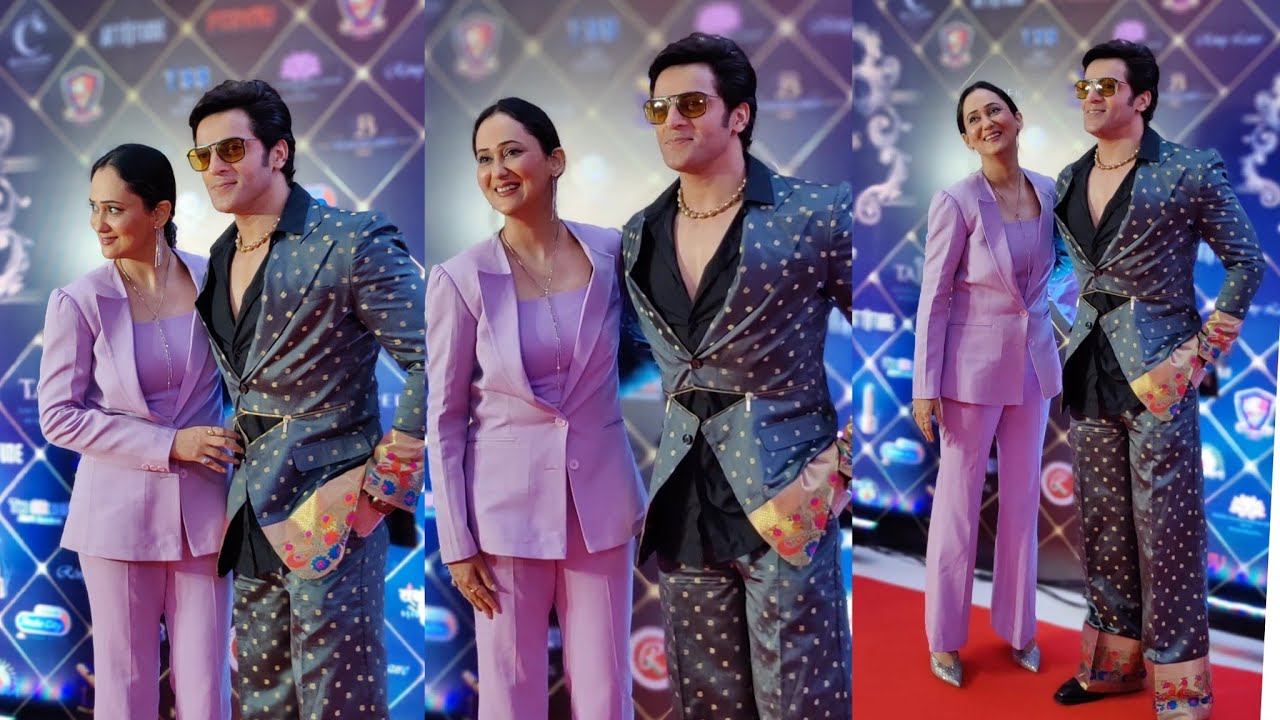 Vikas Manaktala With Wife Gunjan Walia on the Red Carpet of The Mumbai ...