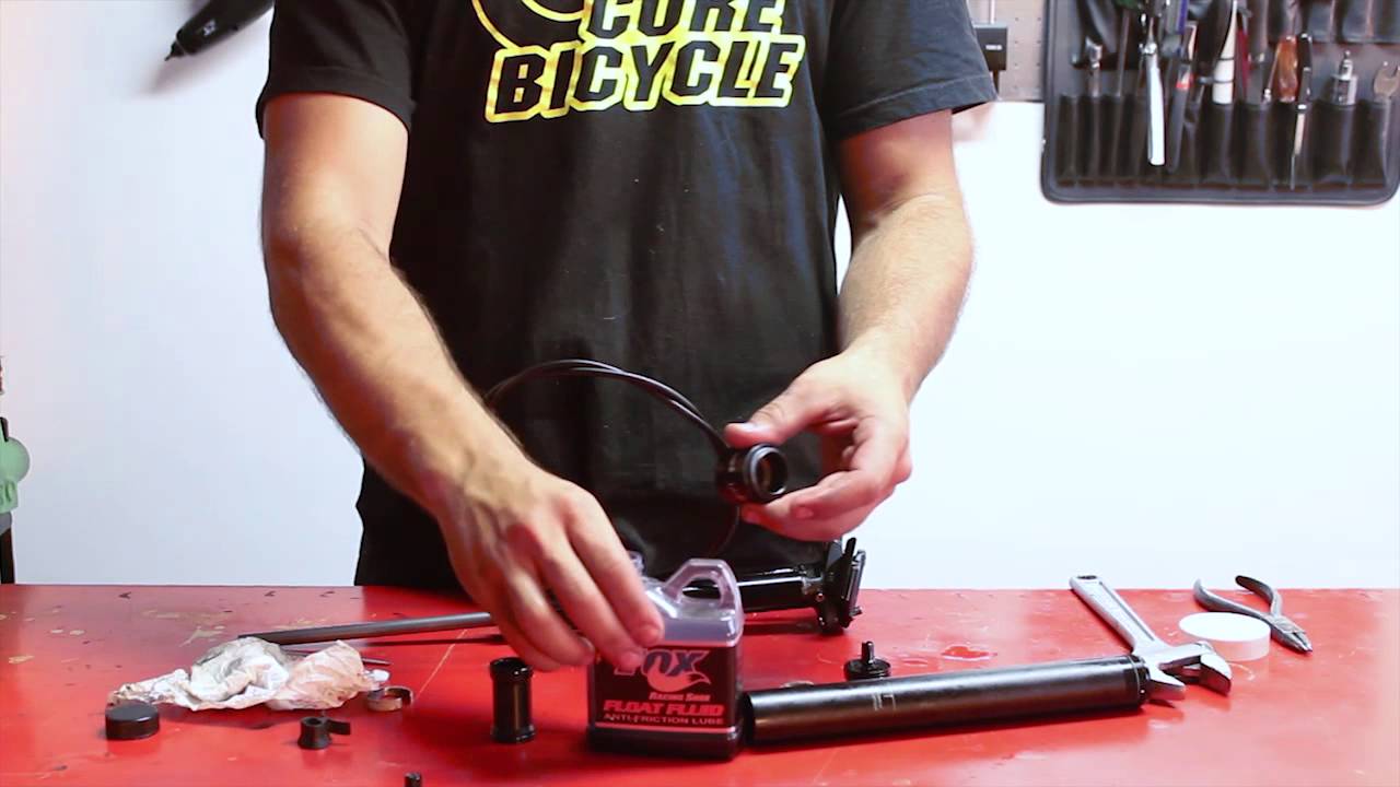 Desmontar, montar y engrasar una tija Rock Shox Reverb - YouTube