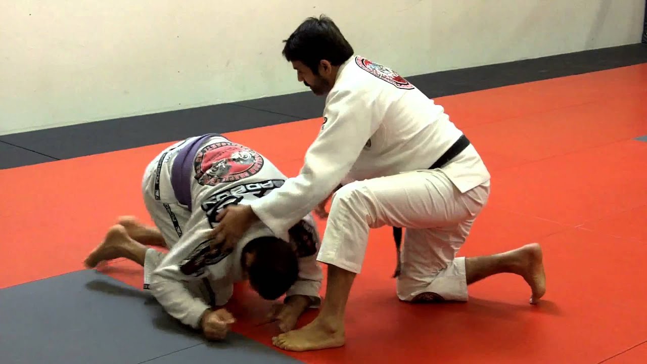 Clock Choke - Jiu Jitsu - YouTube