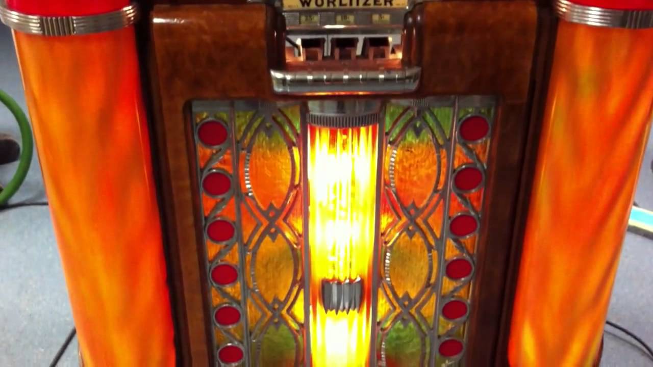 WurliTzer 800 jukebox from 1940 playing a record - YouTube