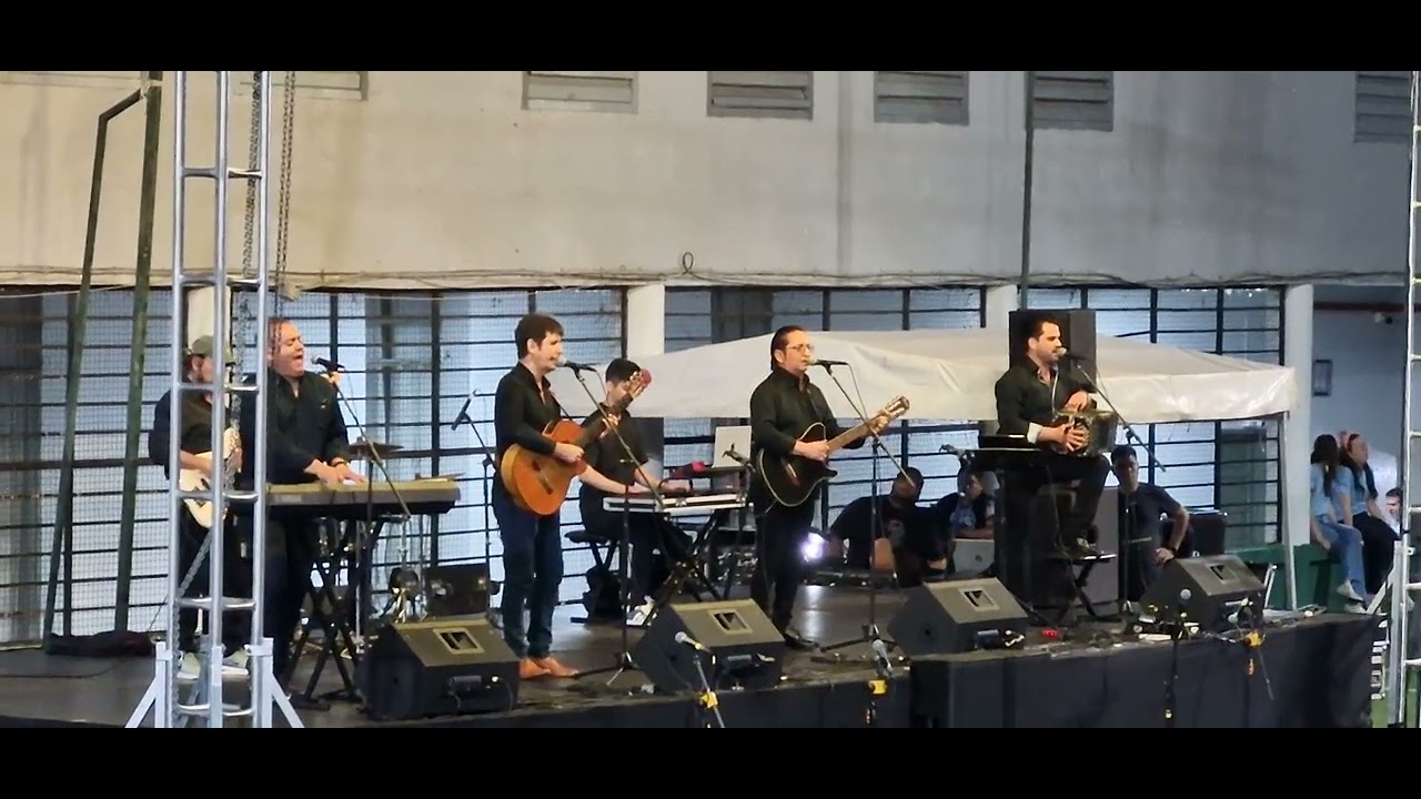 Somos valientes - Grupo Generación (En vivo) - YouTube