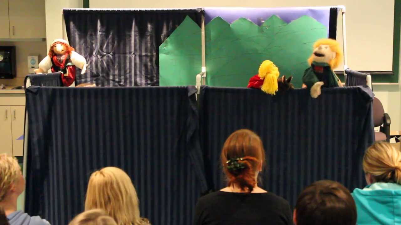 Little Red Ridinghood Puppet show - YouTube