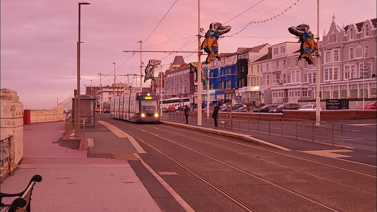 The Sun Rises Over Blackpool Prom On The Last Day Of September - YouTube