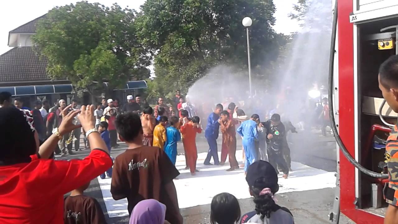 Adam sunat 2012 - YouTube