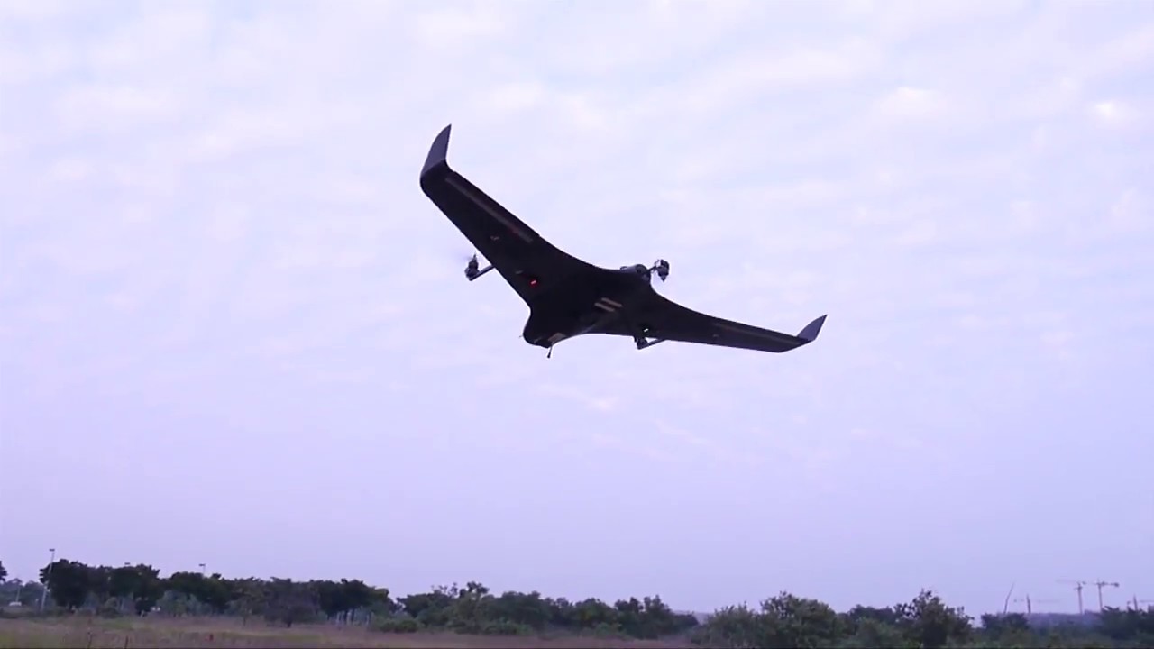 Skywalker X8 VTOL(三向量Y3) 首飛視頻 - YouTube